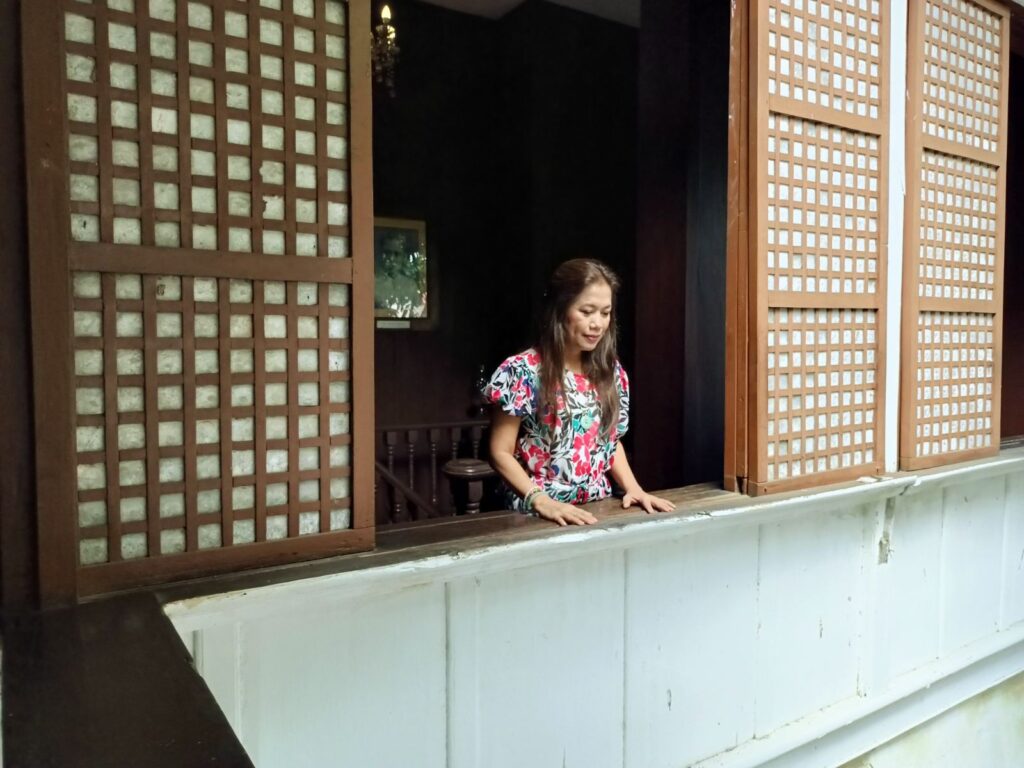 The Capiz Window: A Soft Light From Our Past That Still Shines Today ...